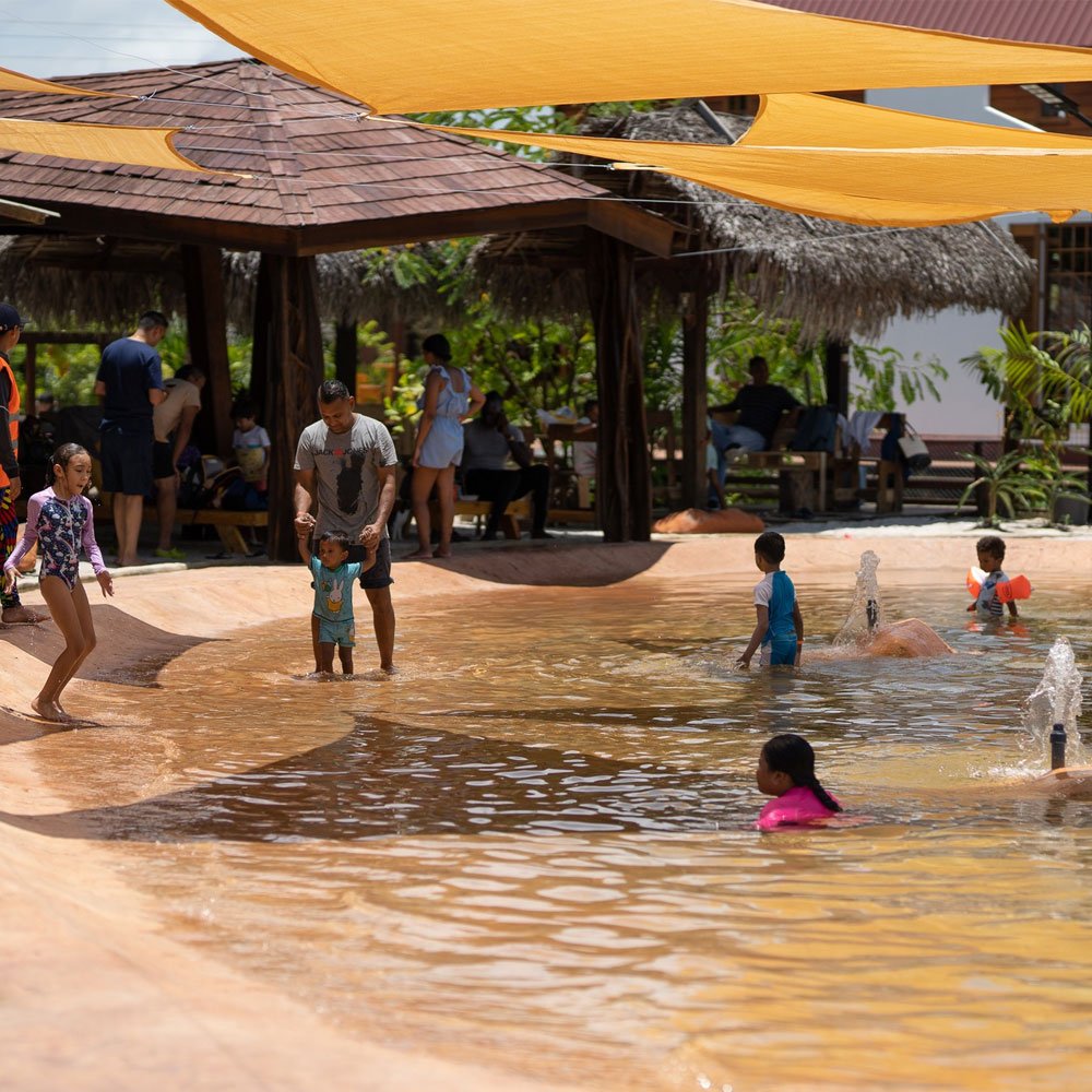 Zwemgelegenheden - Suriname Travel